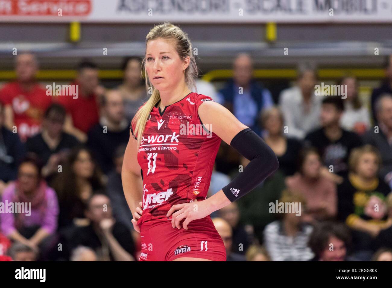 karsta lowe (uyba unet e-work busto arsizio) während der italienischen ...