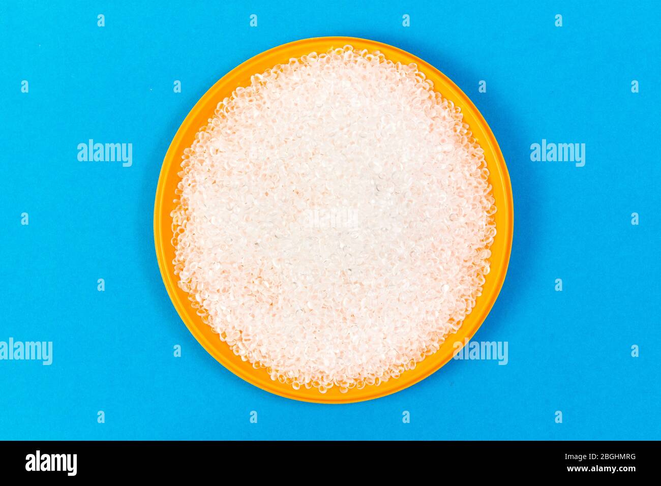 Plastic granules and pellets -Fotos und -Bildmaterial in hoher ...