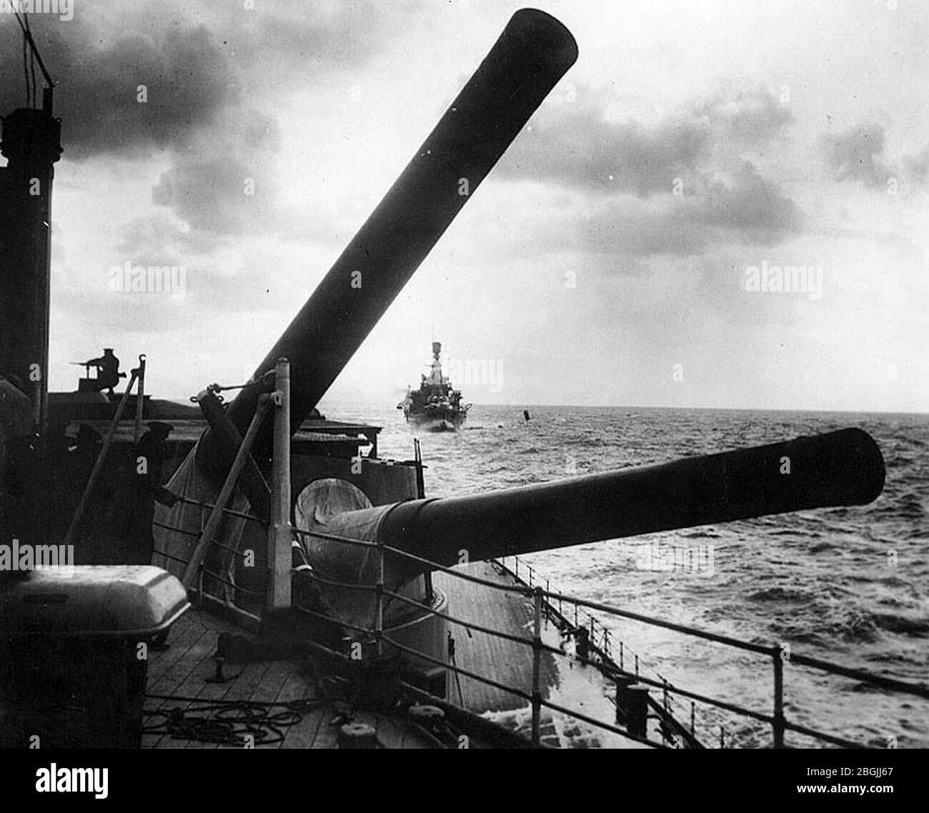 Hms hood -Fotos und -Bildmaterial in hoher Auflösung – Alamy