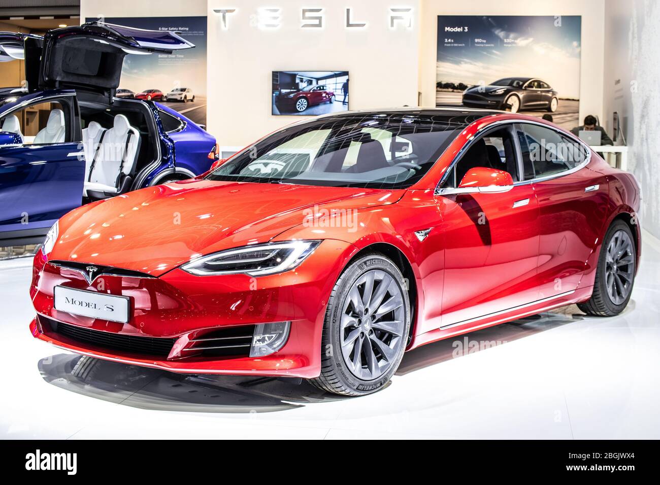 Tesla sp100 store