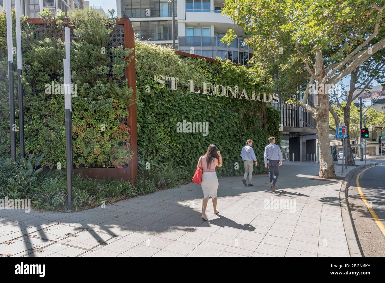 Vertikales gartengebäude sydney -Fotos und -Bildmaterial in hoher ...