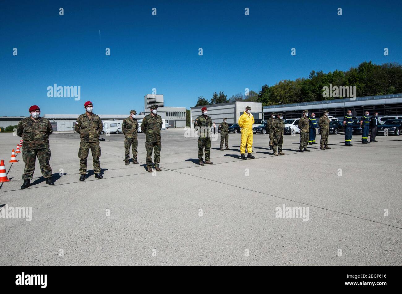 Deutsche bundeswehr abc maske -Fotos und -Bildmaterial in hoher ...
