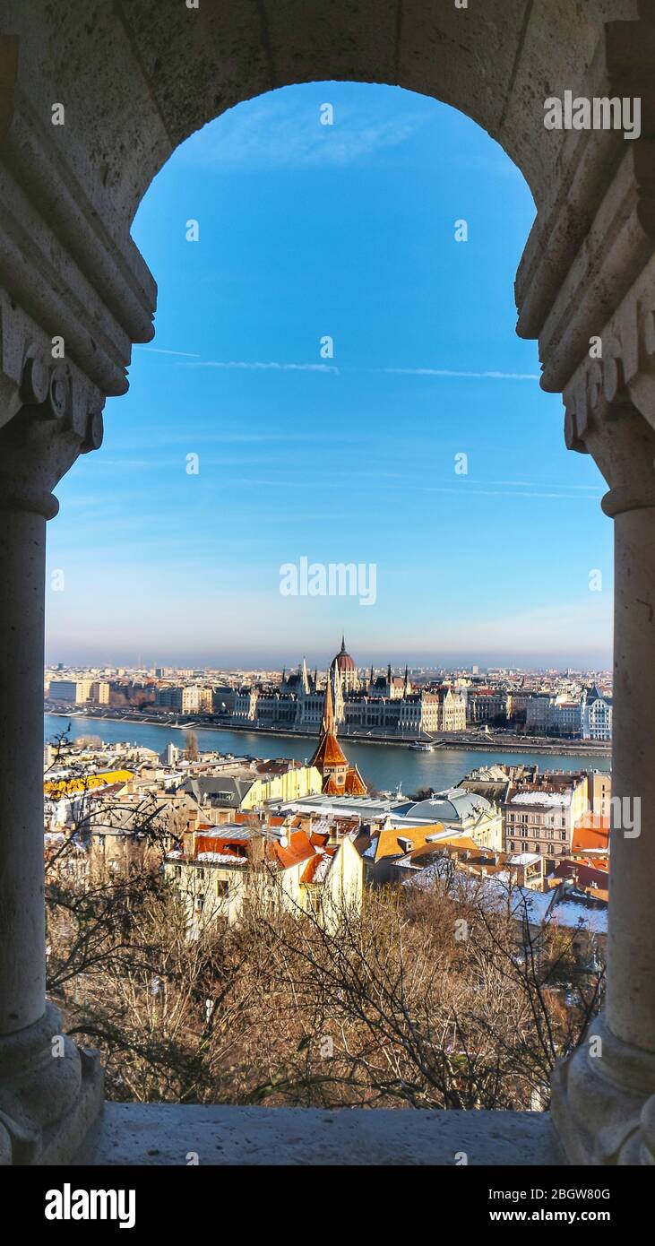 Budapest parliament bastion -Fotos und -Bildmaterial in hoher Auflösung ...