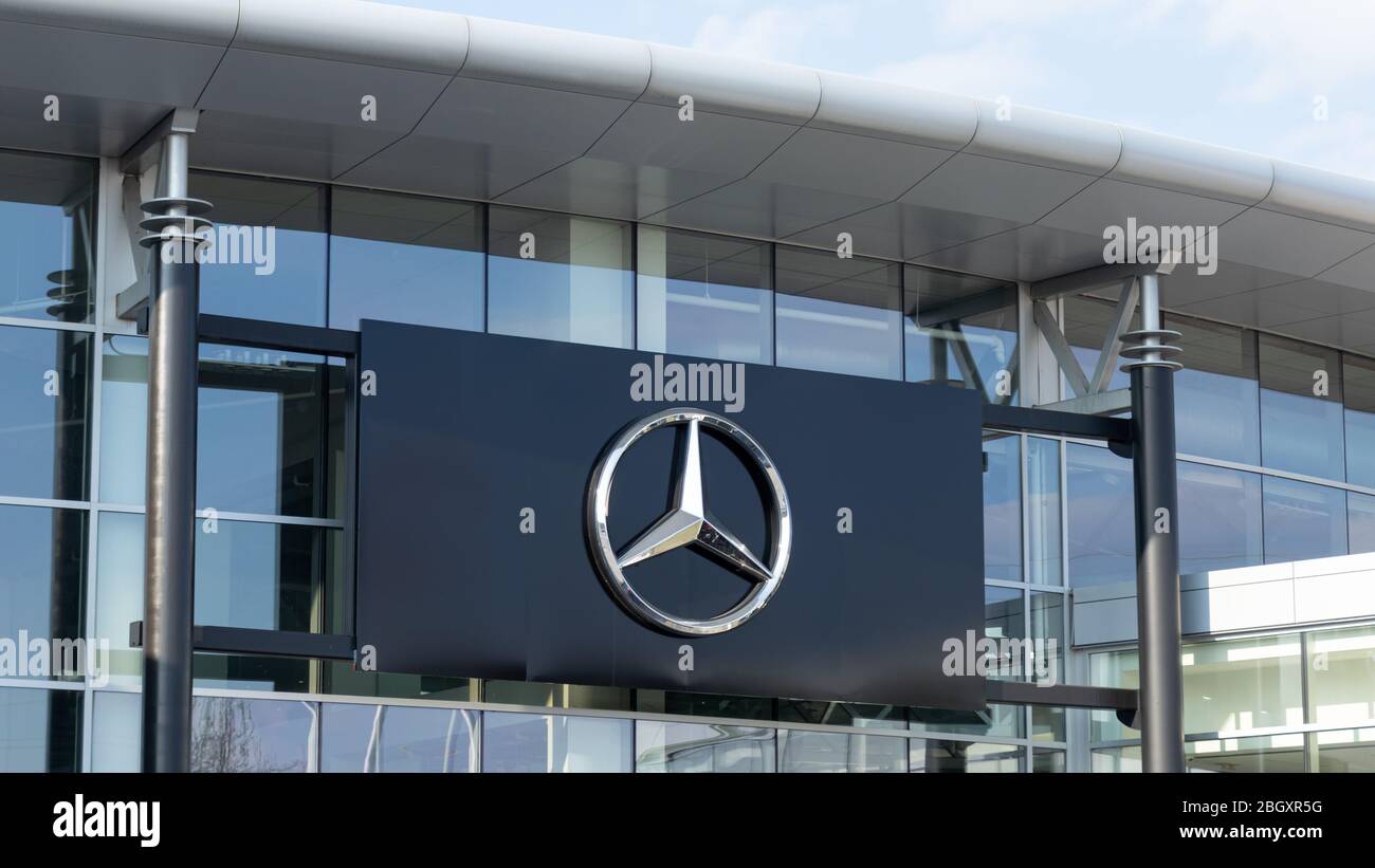 Mercedes benz stern -Fotos und -Bildmaterial in hoher Auflösung – Alamy