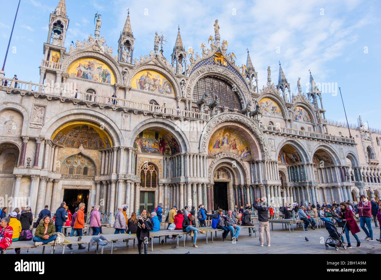 Basilica di San Marco, Markusdom, Piazza di San Marco, Venedig, Italien ...