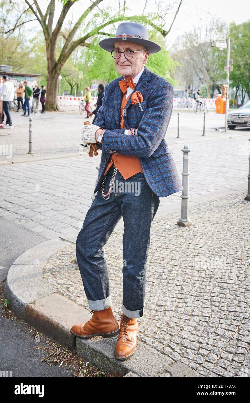 Gunther anton krabbenhoft -Fotos und -Bildmaterial in hoher Auflösung ...