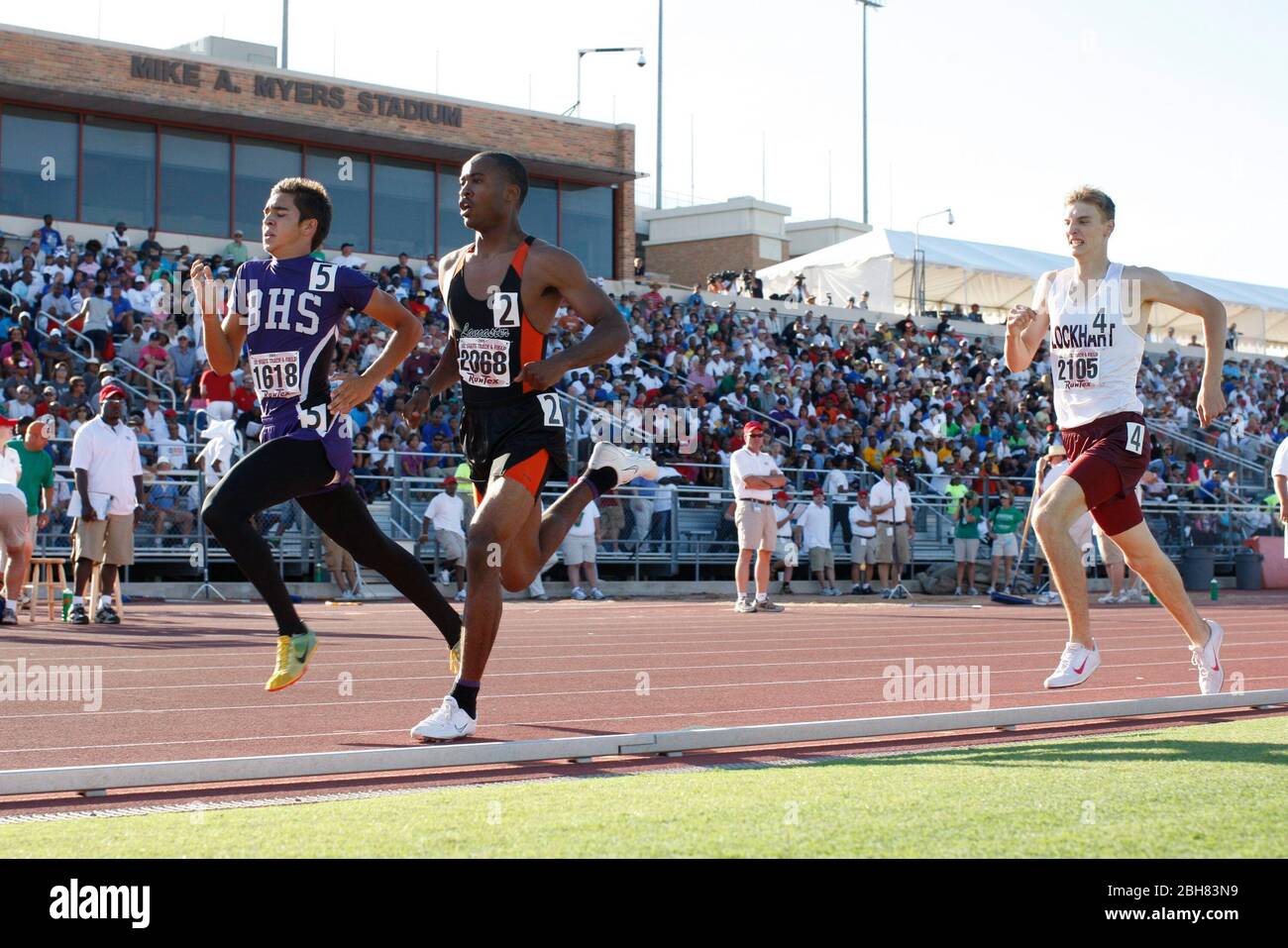 Austin Texas USA, Juni 5,2009: Läufer sprinten beim Jungen-Lauf der ...