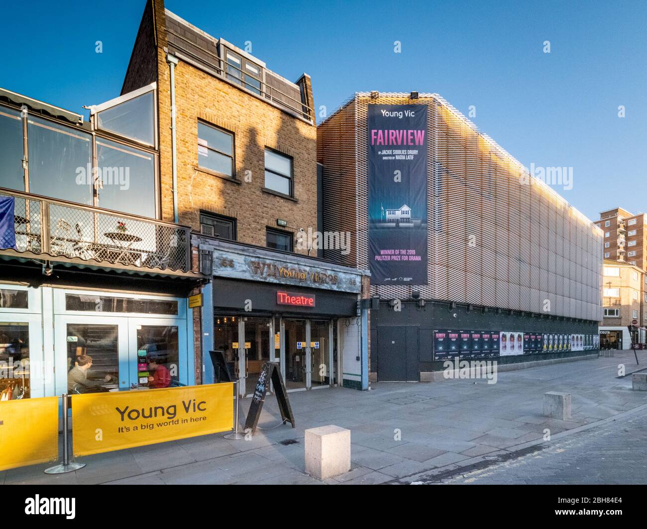 Neues vic theater -Fotos und -Bildmaterial in hoher Auflösung – Alamy