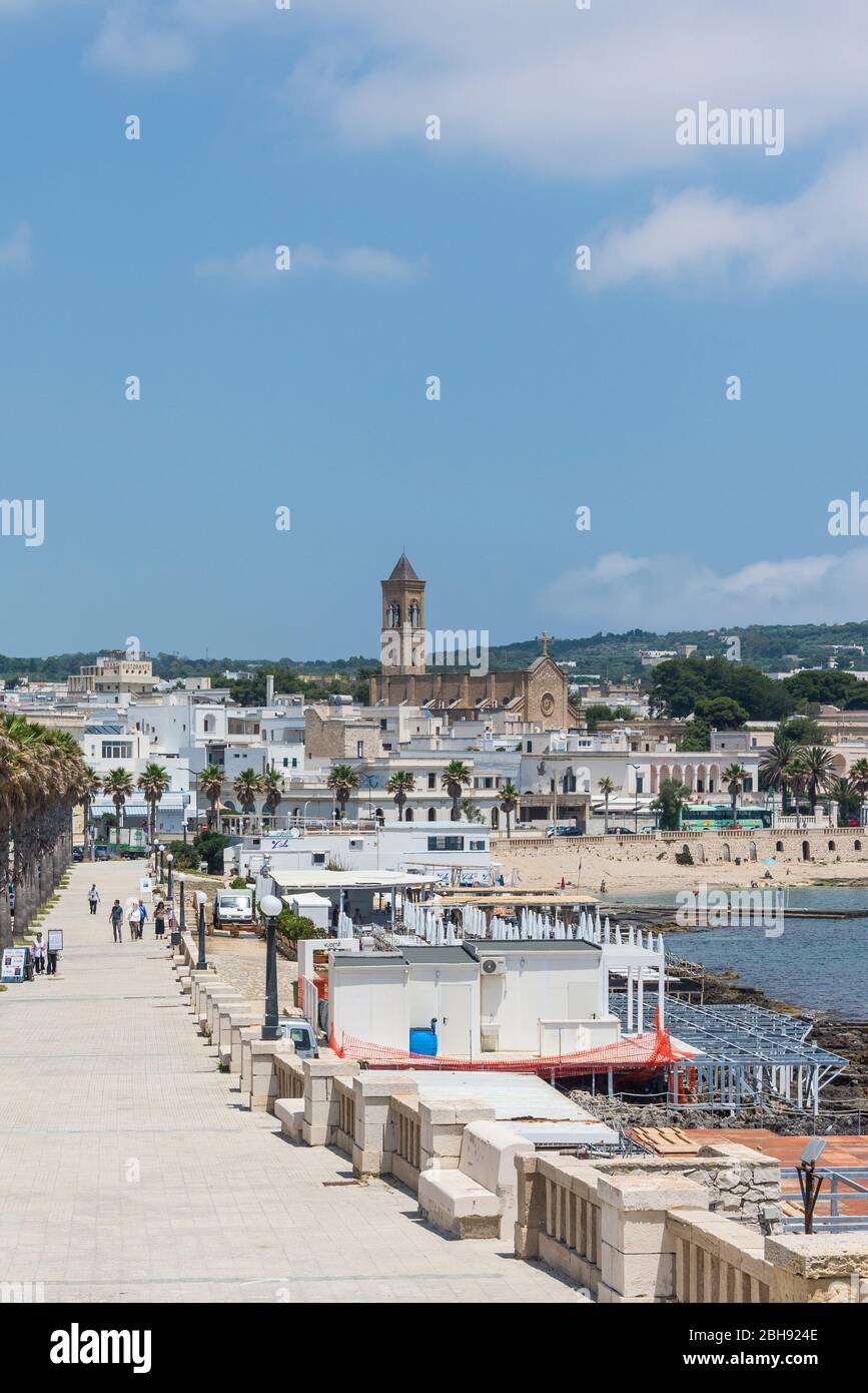 Chiesa di cristo re leuca -Fotos und -Bildmaterial in hoher Auflösung ...