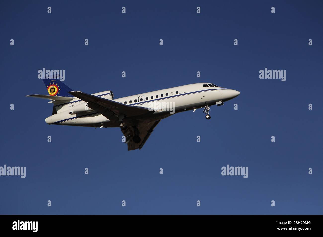 Dassault falcon 900 -Fotos und -Bildmaterial in hoher Auflösung – Alamy