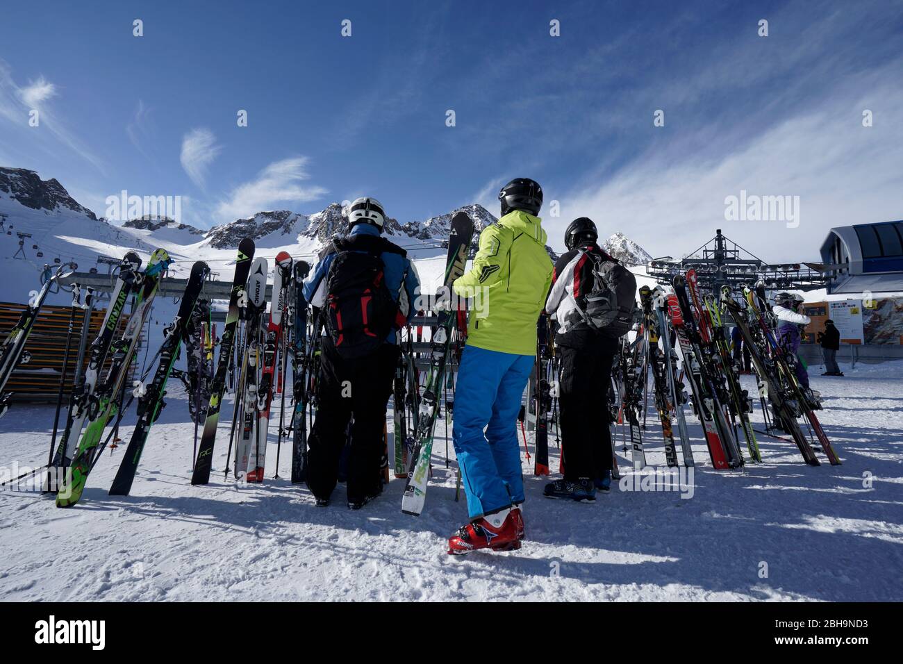 Neustift im stubaital winter -Fotos und -Bildmaterial in hoher ...