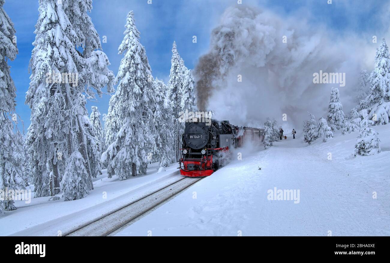 Dampflok im winter -Fotos und -Bildmaterial in hoher Auflösung – Alamy