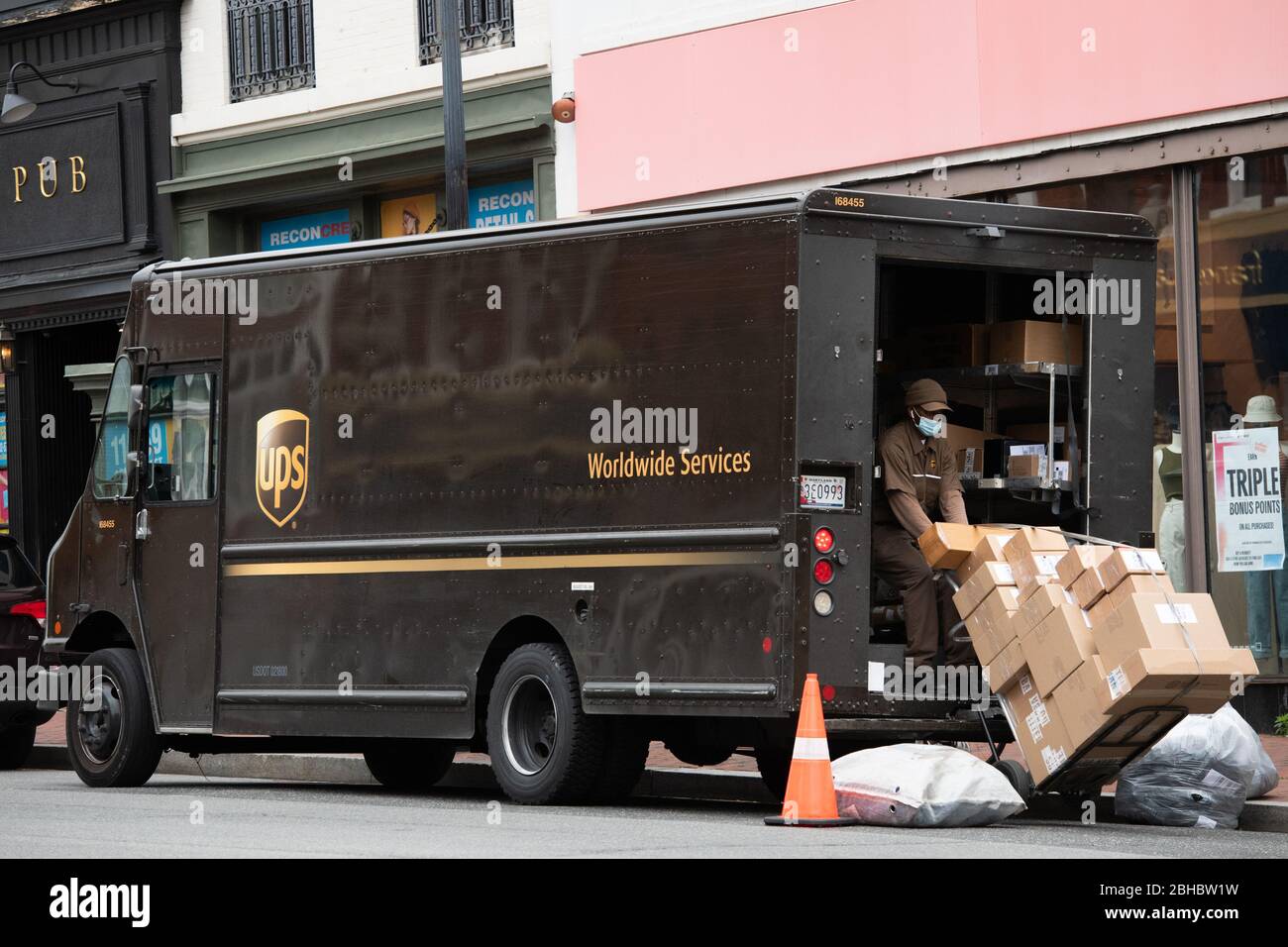 Ups driver usa -Fotos und -Bildmaterial in hoher Auflösung – Alamy