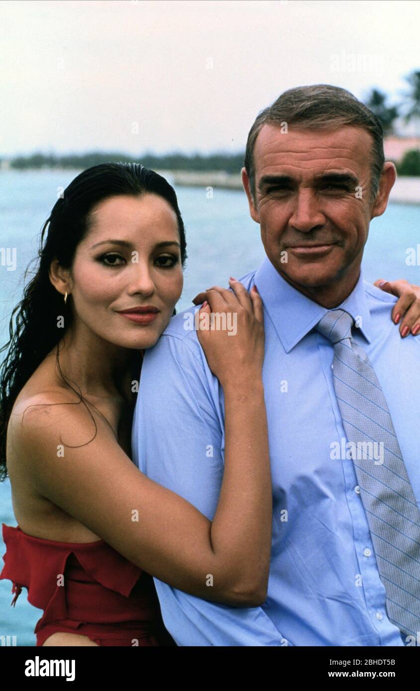 Barbara Carrera, Sag Niemals Nie, 1983 Stockfotos und -bilder Kaufen ...