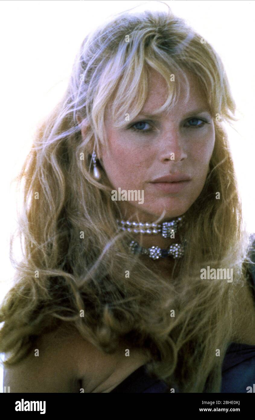 Kim Basinger Basinger Stockfotos und -bilder Kaufen - Alamy