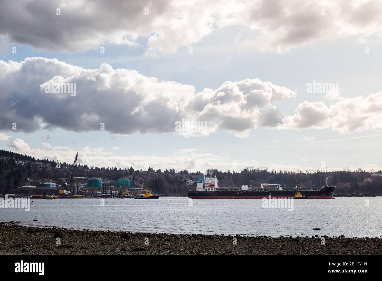 Burrard inlet oil burnaby -Fotos und -Bildmaterial in hoher Auflösung ...