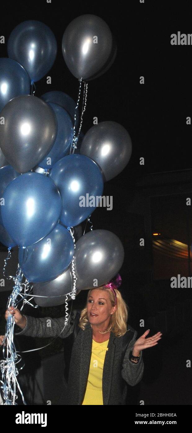 Denise Van Ouen verlässt die Show mit ihrer Tochter Betsy Mead ...