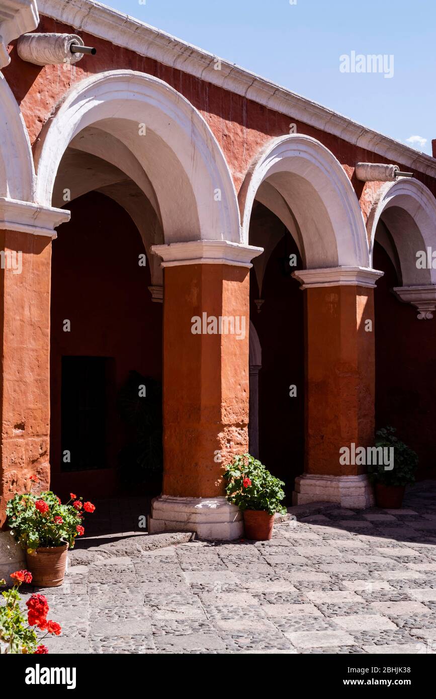 Edificio colonial de arequipa -Fotos und -Bildmaterial in hoher Auflösung – Alamy