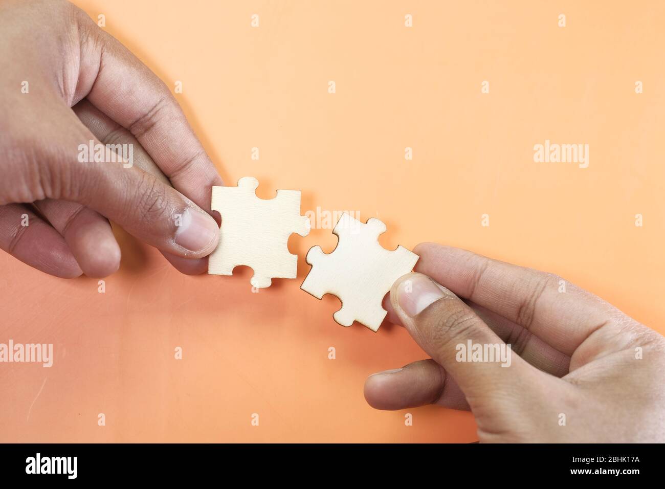 Paar puzzle -Fotos und -Bildmaterial in hoher Auflösung – Alamy