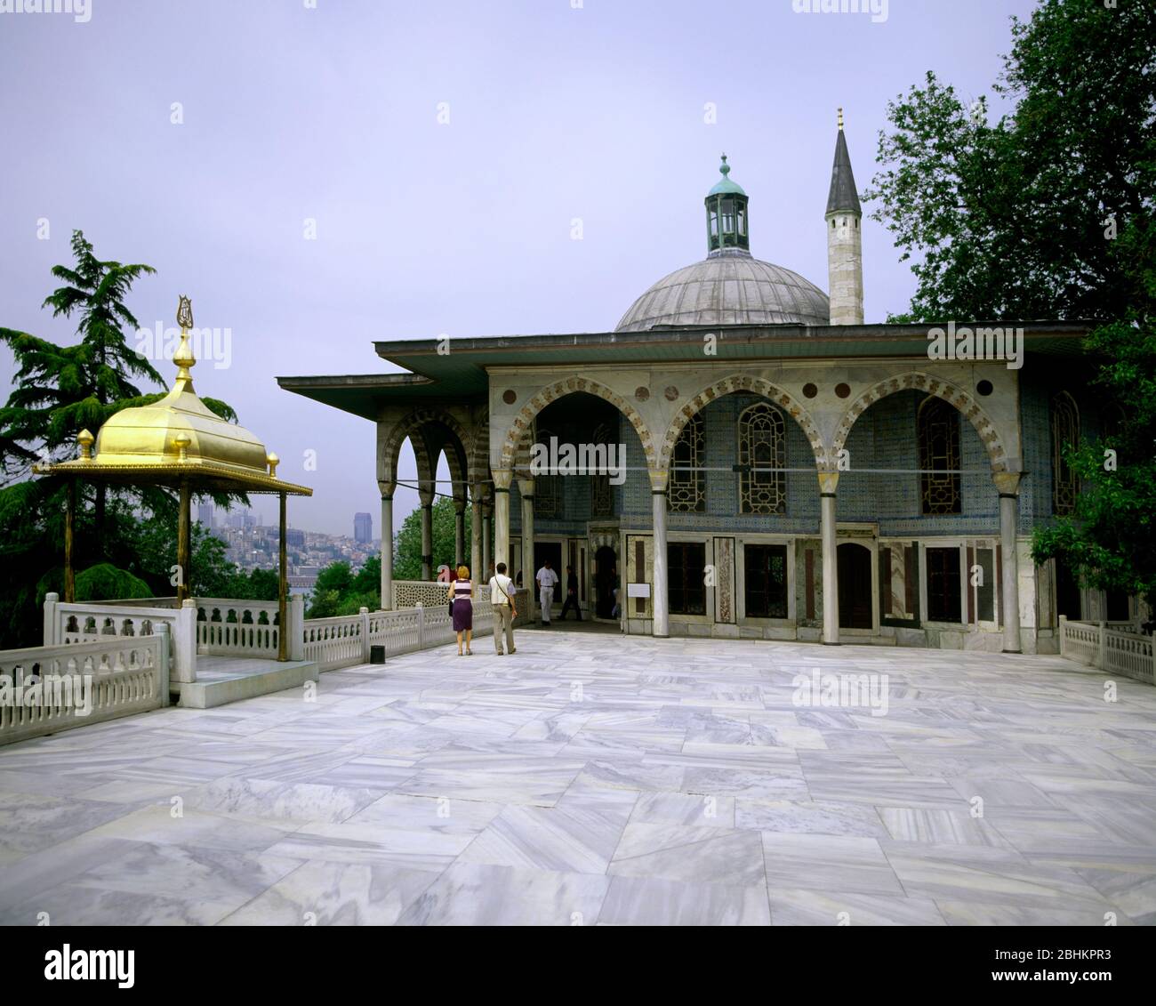 Iftar pergola -Fotos und -Bildmaterial in hoher Auflösung – Alamy