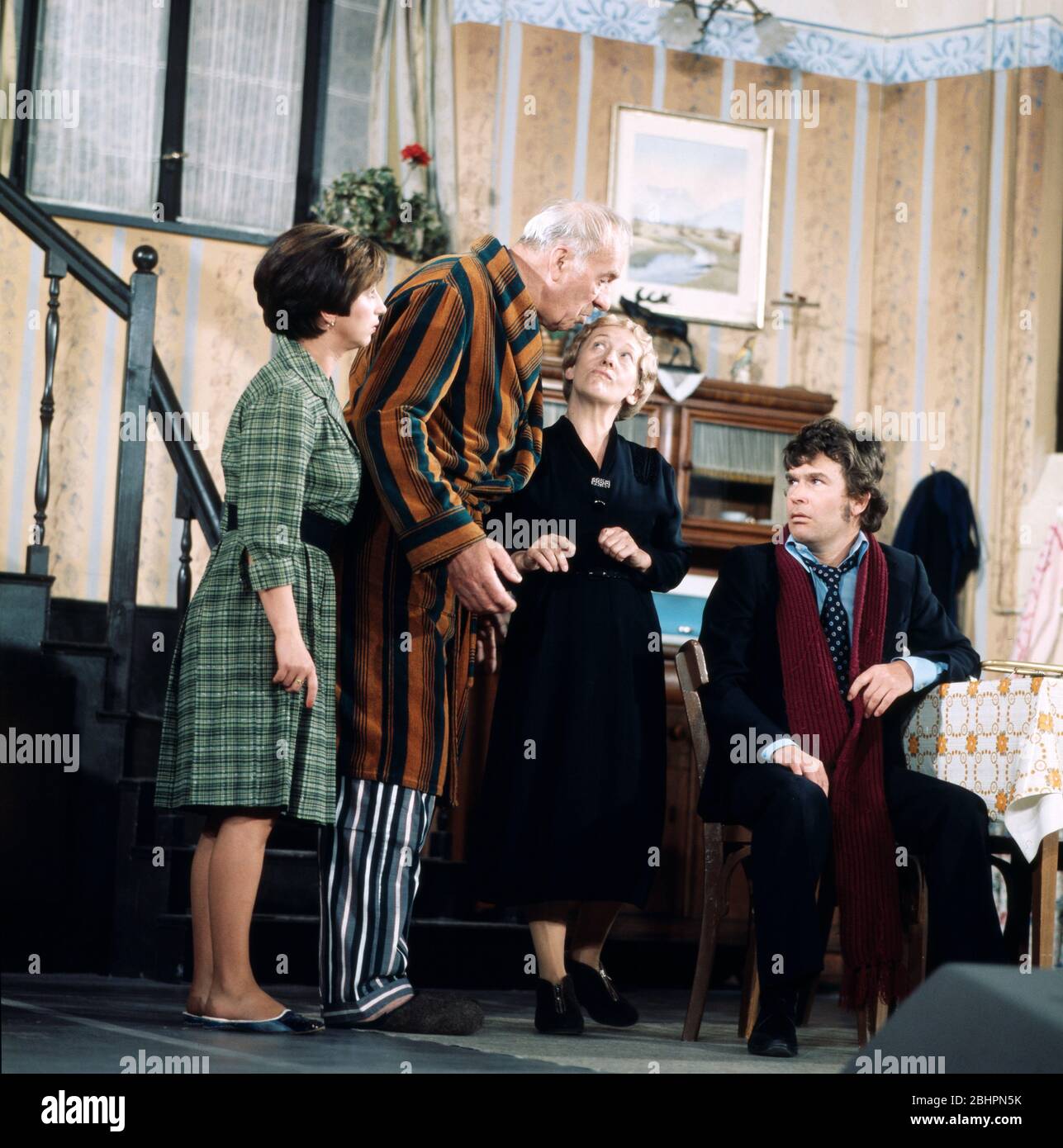 Margot Mahler, Beppo Brem, Erni Singerl und Tonio von der Meden in das ...