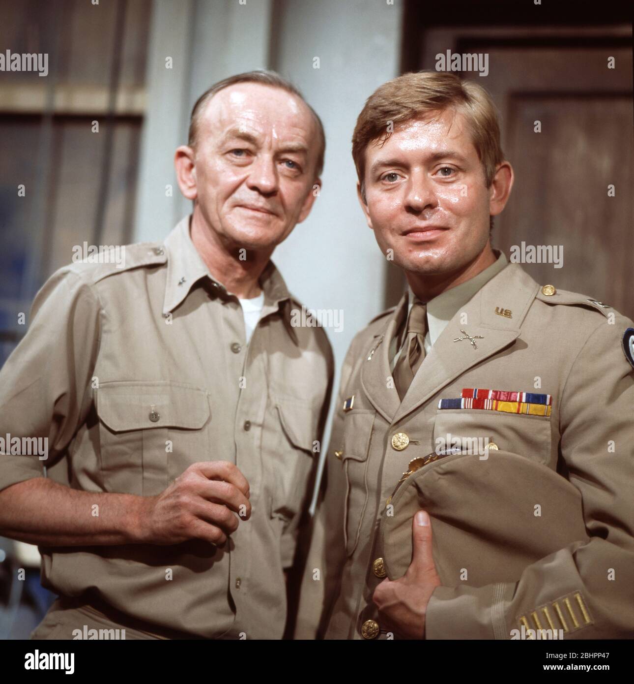 Hannes Messemer und Ralf Schermuly in die Affaire Winston, Regie: Theo ...