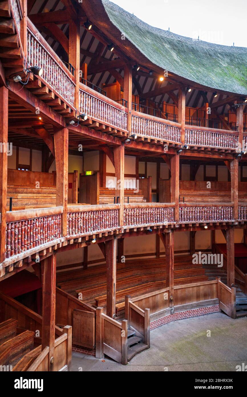 London Auditorium Seating Stockfotos und -bilder Kaufen - Alamy