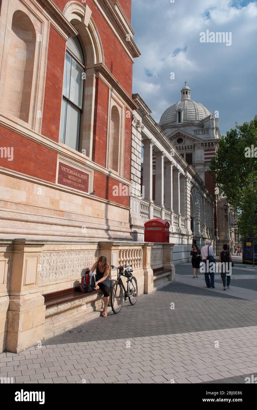 Victoria und Albert Museum Henry Cole Wing Stockfotos und -bilder ...