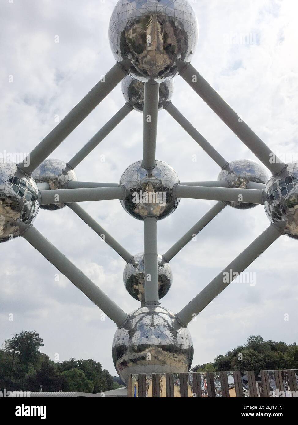 Kunst design atomium museum -Fotos und -Bildmaterial in hoher Auflösung ...