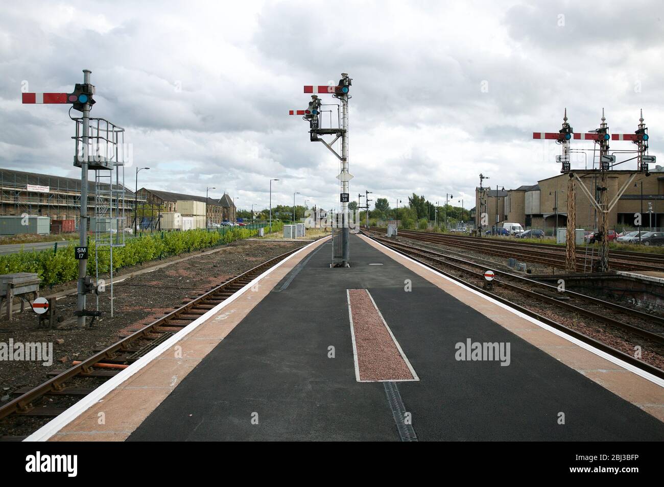 Signal semaphore -Fotos und -Bildmaterial in hoher Auflösung – Alamy