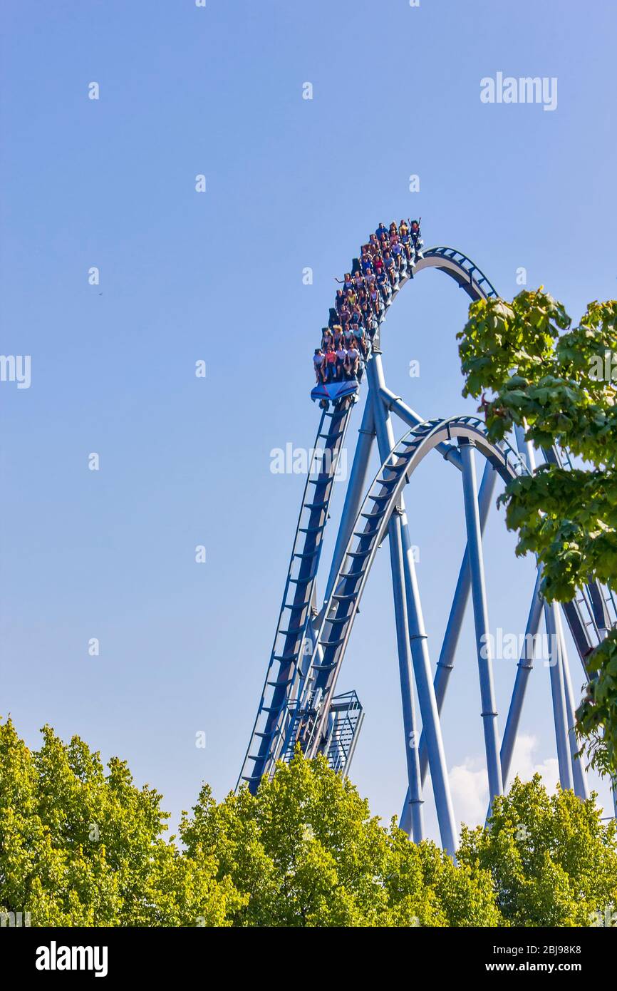 Europapark achterbahn -Fotos und -Bildmaterial in hoher Auflösung – Alamy