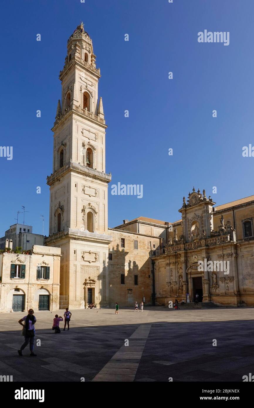 Kathedrale lecce apulien -Fotos und -Bildmaterial in hoher Auflösung ...