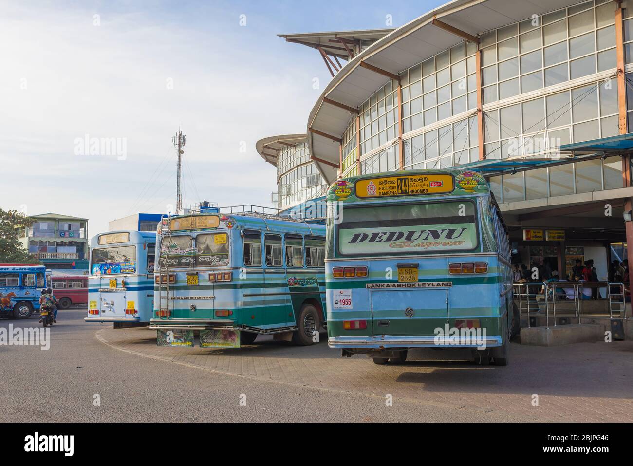Negombo busbahnhof -Fotos und -Bildmaterial in hoher Auflösung – Alamy