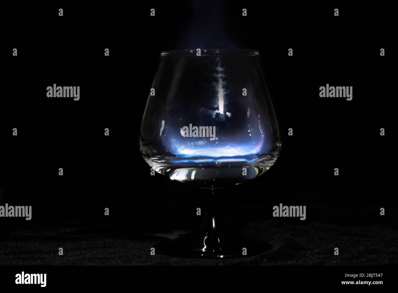 Sambuca fire -Fotos und -Bildmaterial in hoher Auflösung – Alamy