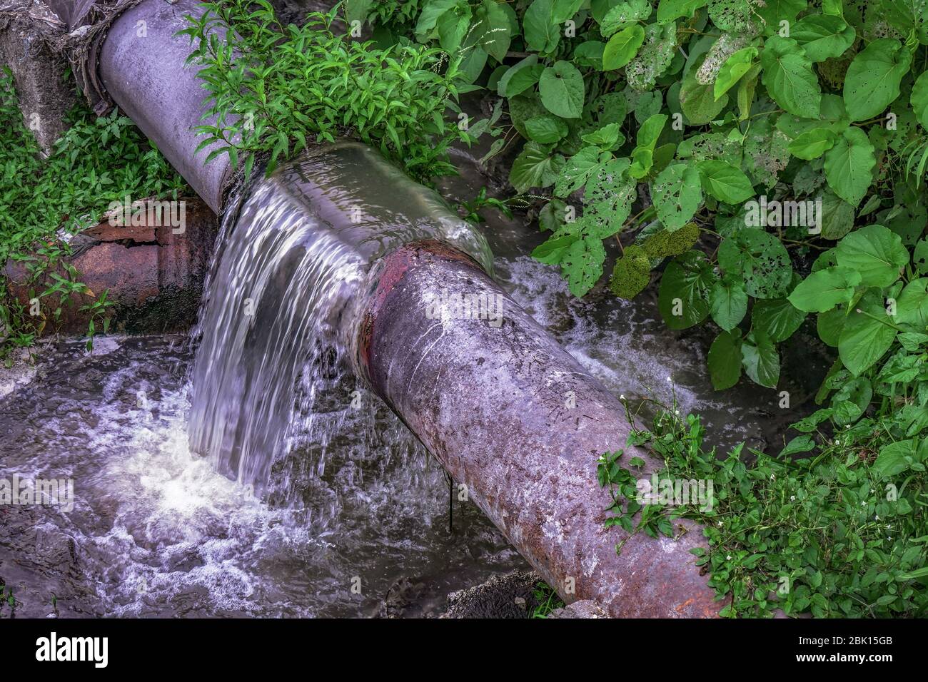 Reparatur von wasserlecks -Fotos und -Bildmaterial in hoher Auflösung ...