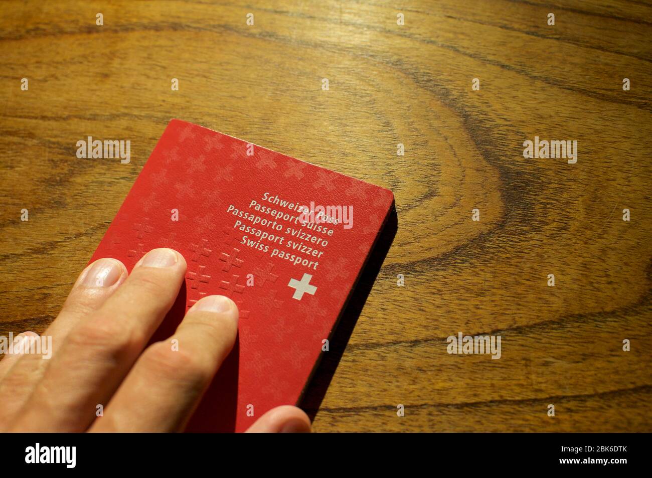Schweizer pass dokument -Fotos und -Bildmaterial in hoher Auflösung – Alamy