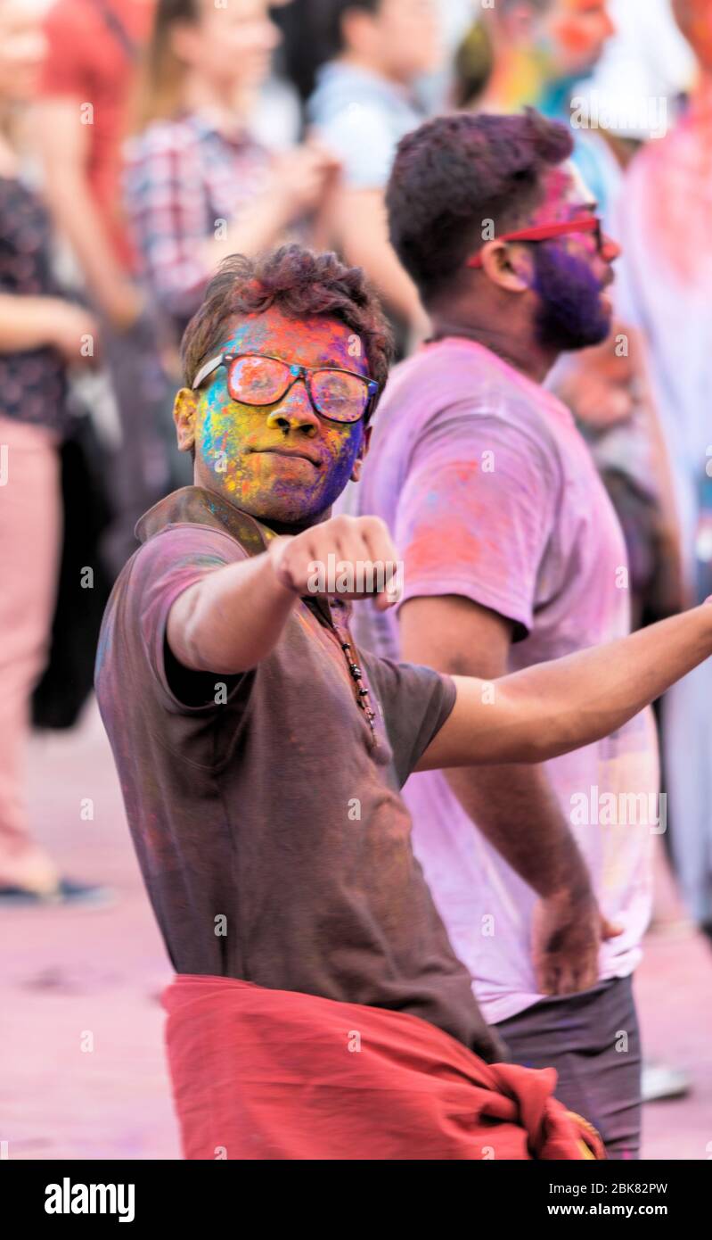 Rave farbe -Fotos und -Bildmaterial in hoher Auflösung – Alamy