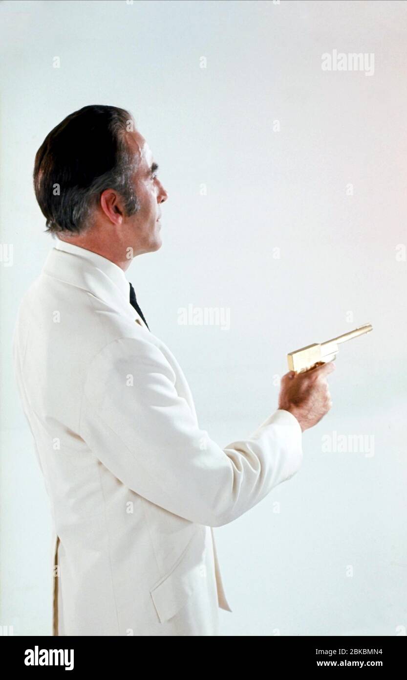 Christopher Lee Scaramanga Stockfotos und -bilder Kaufen - Alamy