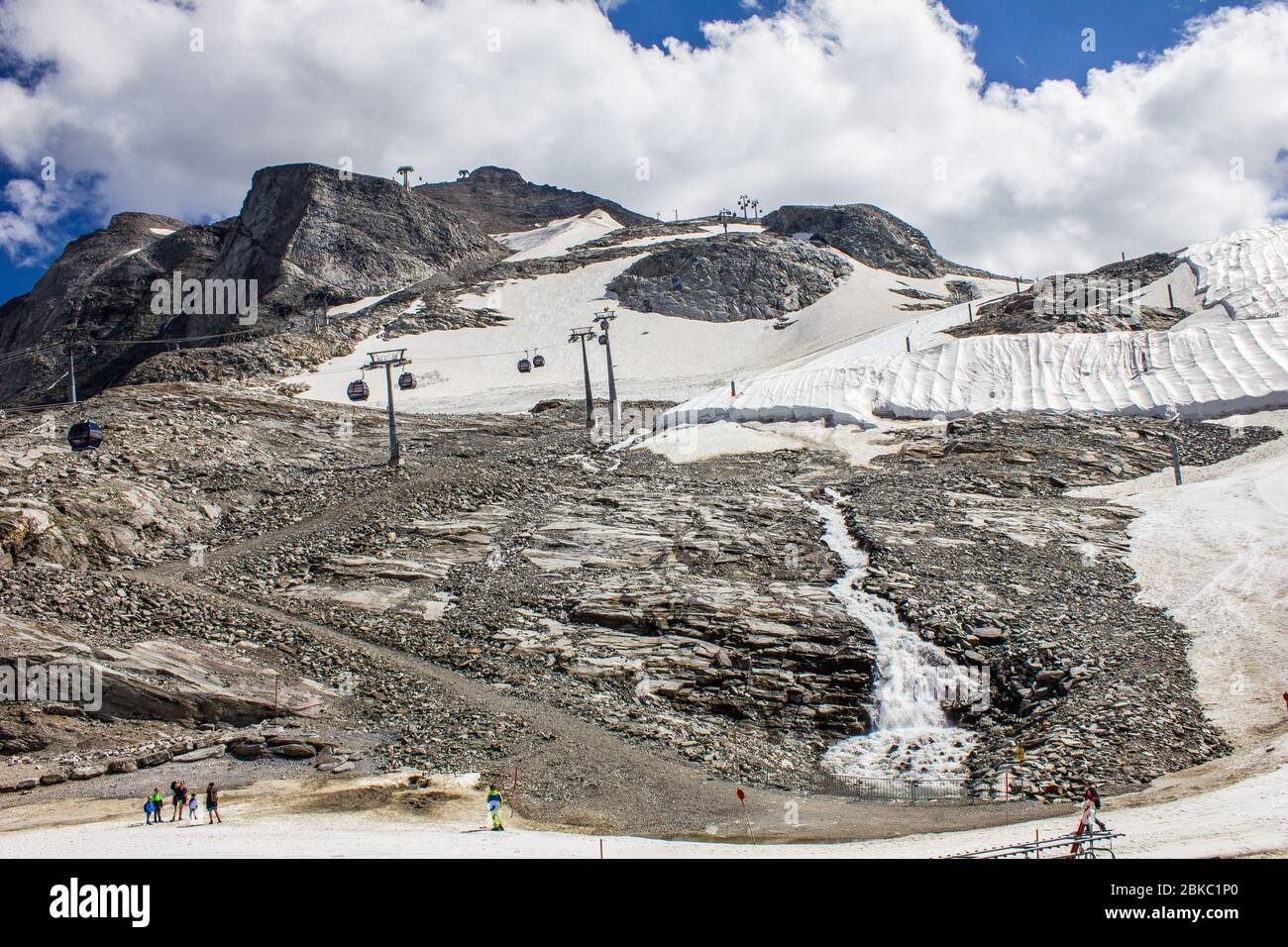 Hintertux, Österreich - 9. August 2019: Blick auf den Hintertuxer ...