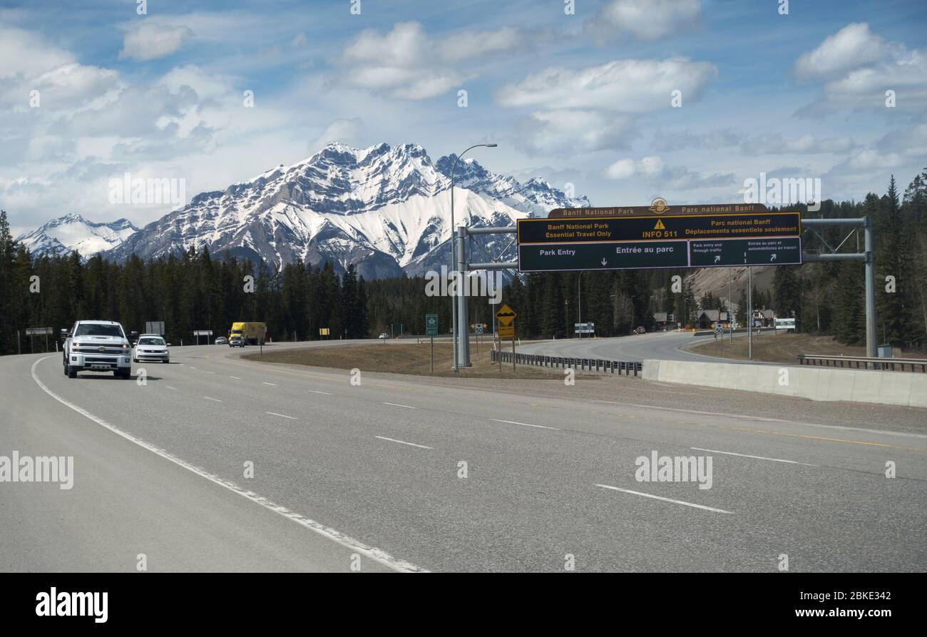 Banff park entrance -Fotos und -Bildmaterial in hoher Auflösung – Alamy