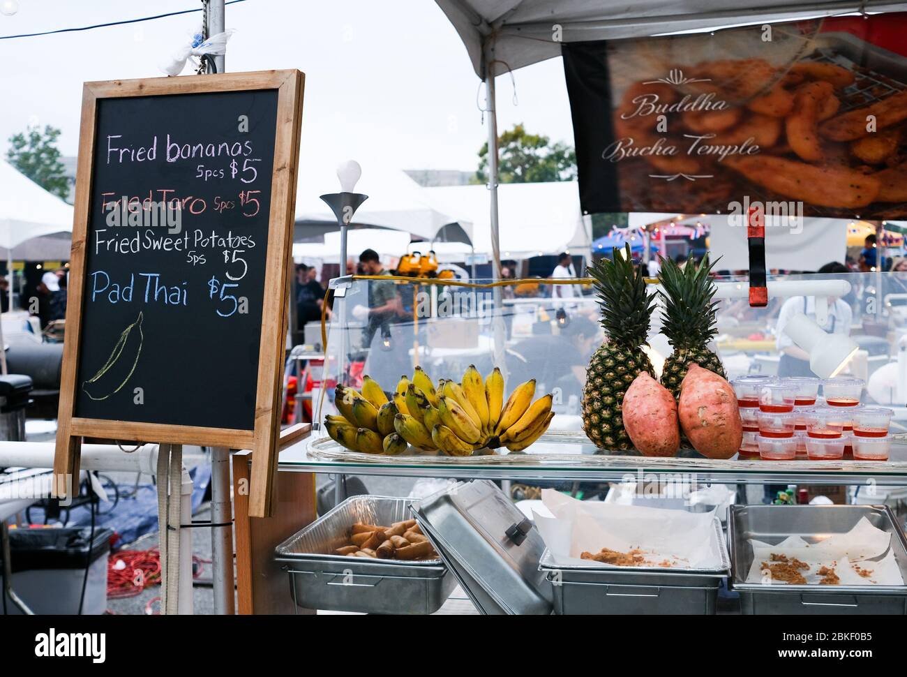 Gebratener bananenstand -Fotos und -Bildmaterial in hoher Auflösung – Alamy