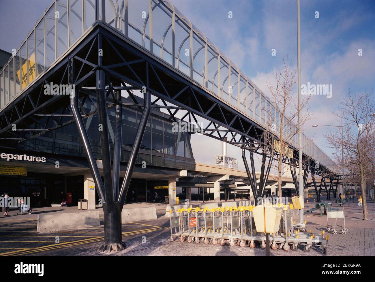 Birmingham airport terminal -Fotos und -Bildmaterial in hoher Auflösung ...