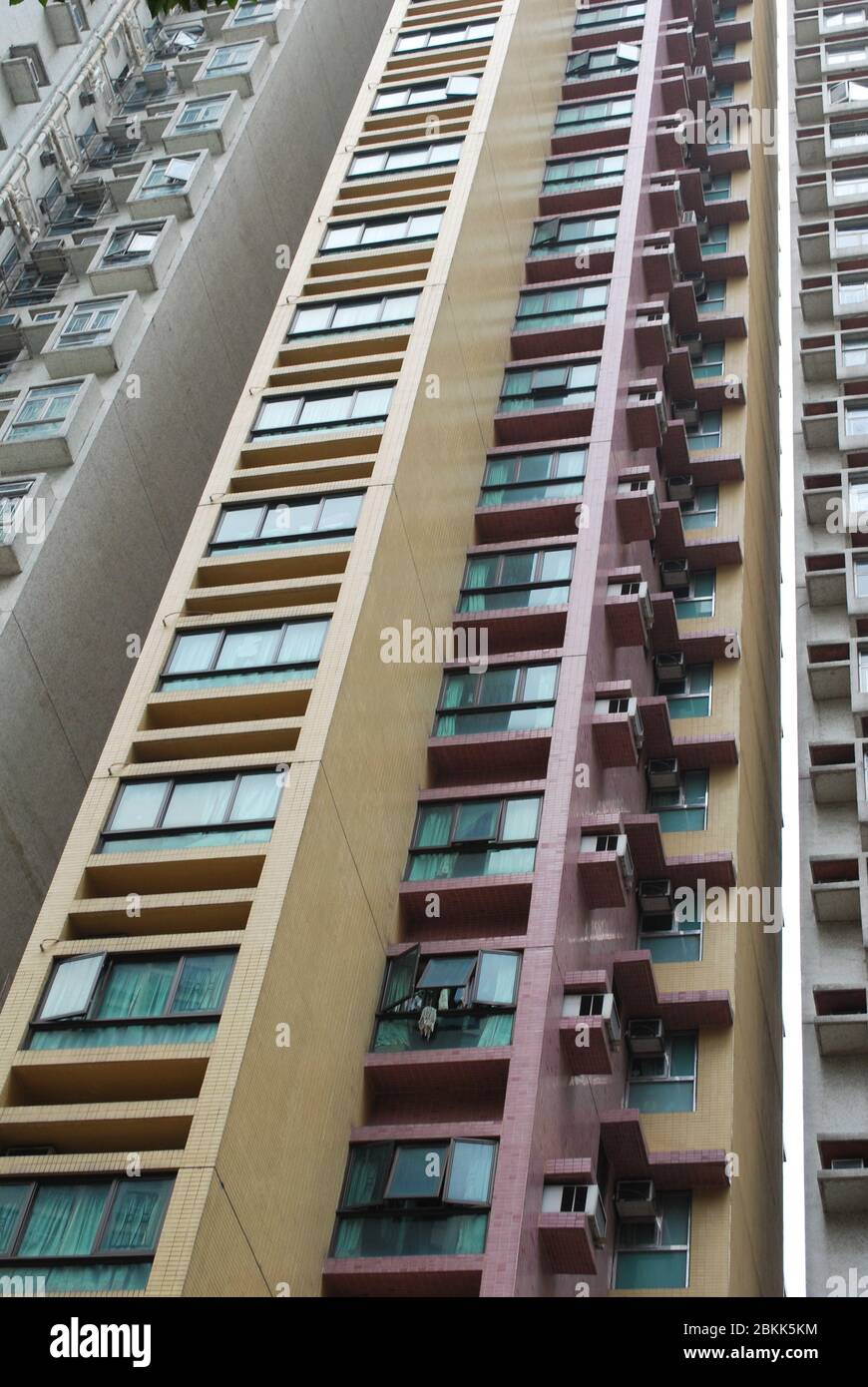 Tower bay windows -Fotos und -Bildmaterial in hoher Auflösung – Alamy