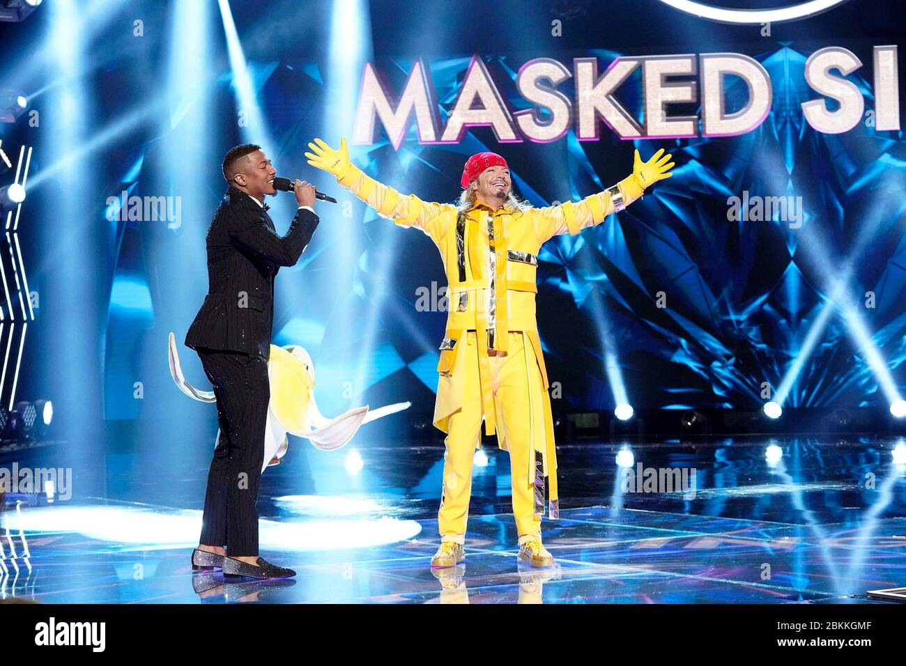 DER MASKIERTE SÄNGER, von links: Moderator Nick Cannon, Bret Michaels ...