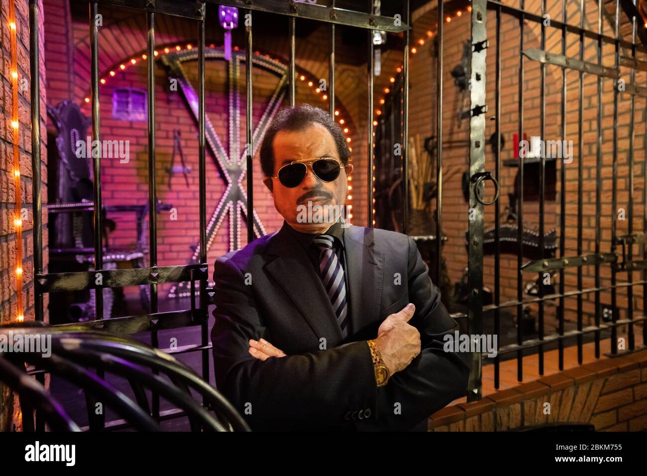 Hamburg, Deutschland. April 2020. Clubbesitzer Kalle Schwensen posiert ...