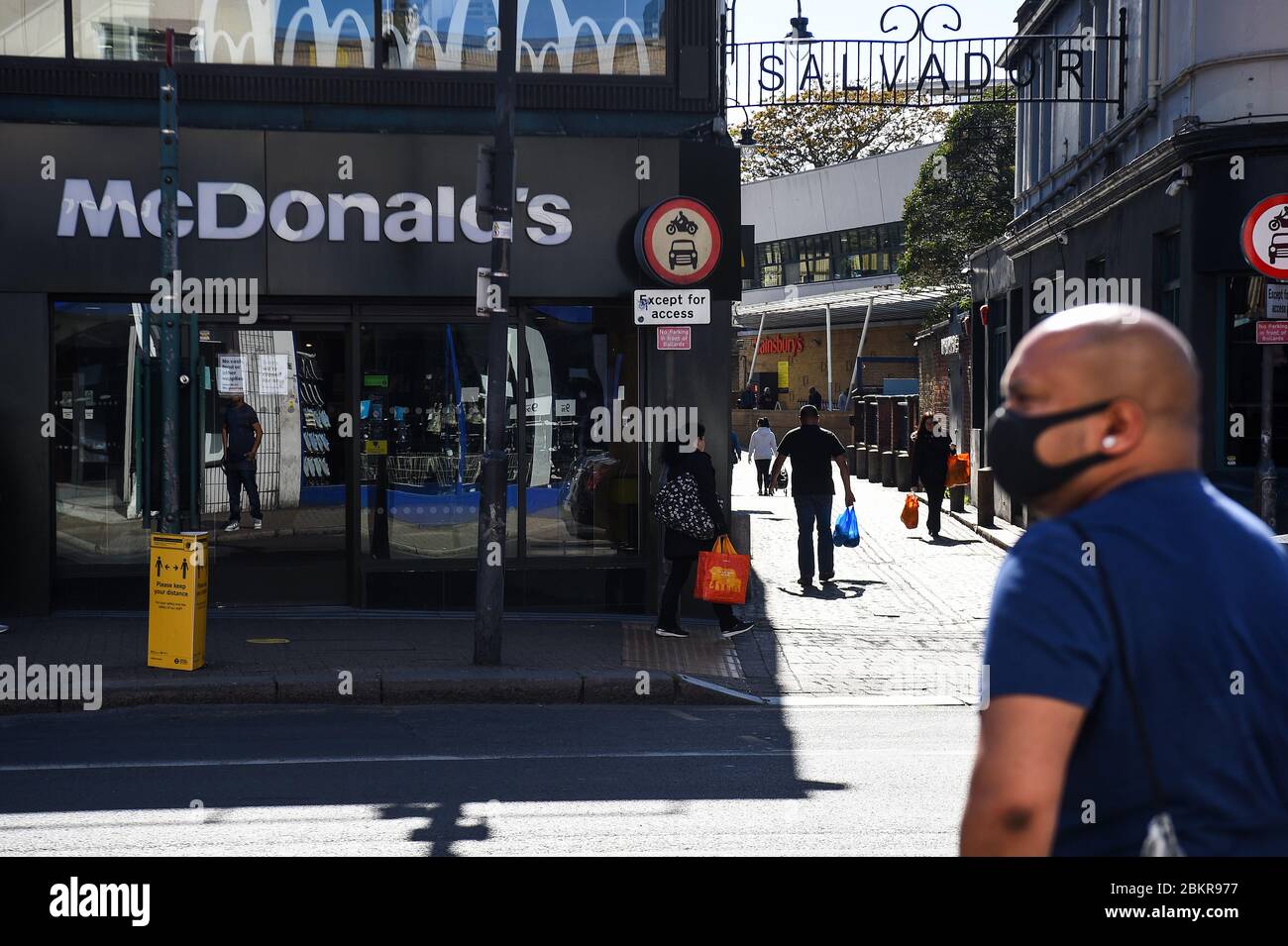 Eine McDonalds-Filiale in Tooting, London, eine der 15 Filialen, die ... Eine McDonalds-Filiale in Tooting, London, eine der 15 Filialen, die ...