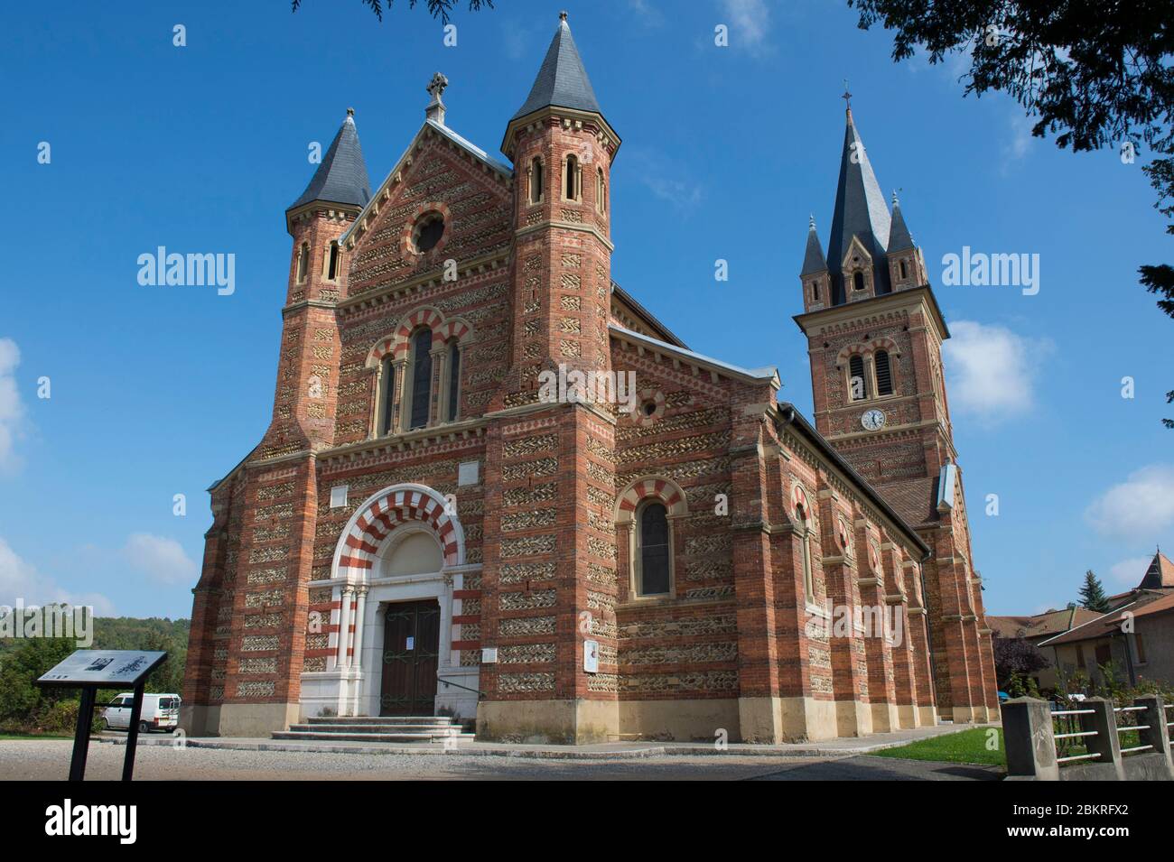 Neo romanik -Fotos und -Bildmaterial in hoher Auflösung – Alamy