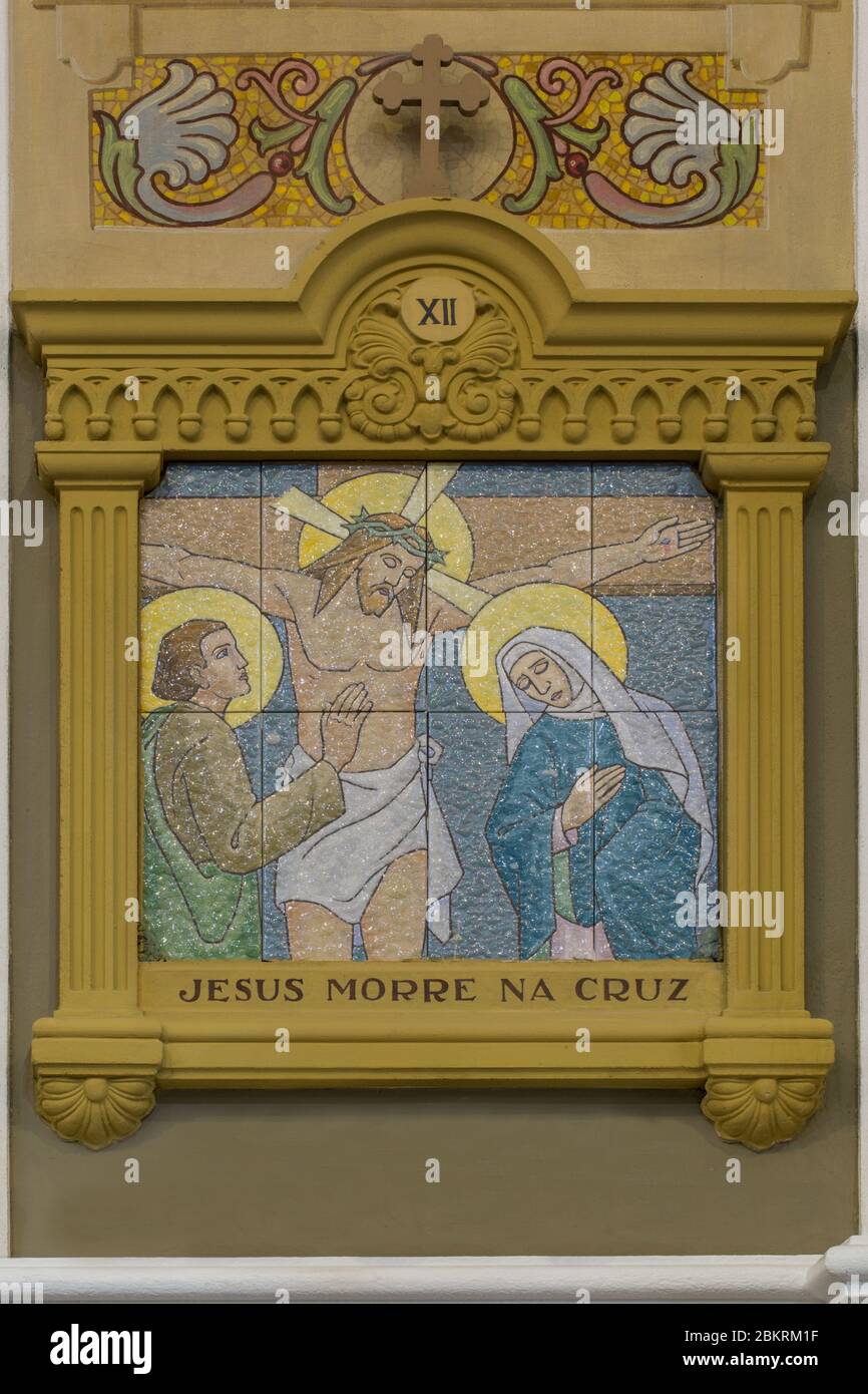 12. Stationen des Kreuzes, Jesus stirbt am Kreuz portugiesisch Stockfotografie - Alamy