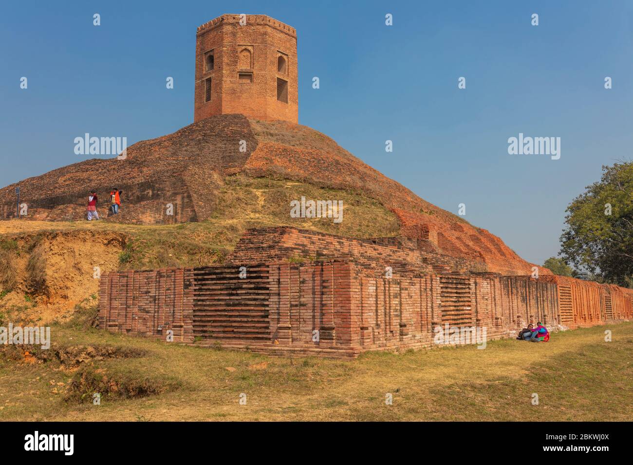 Indischer stupa -Fotos und -Bildmaterial in hoher Auflösung - Seite 2 ...