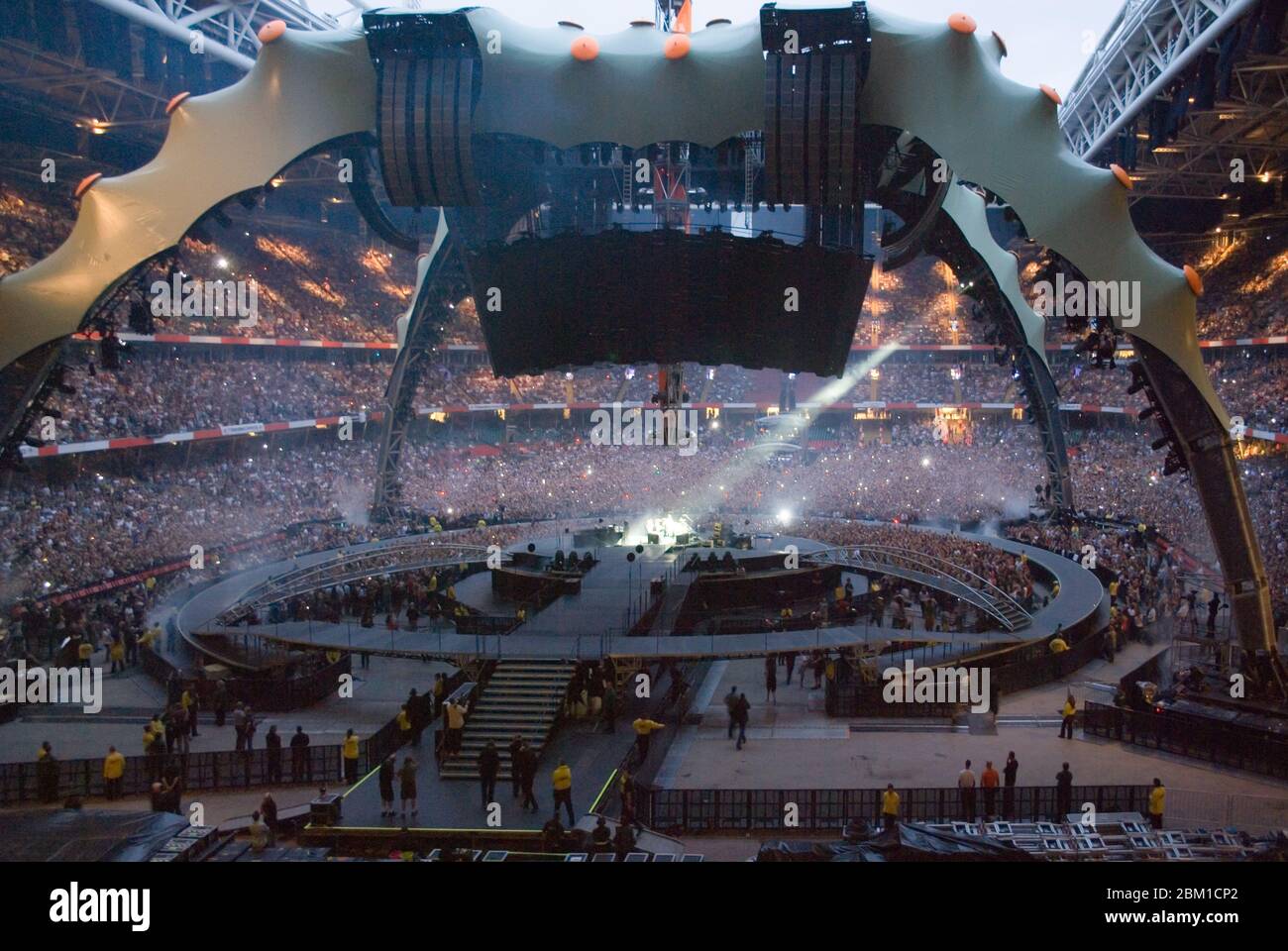 U2 auf u2 -Fotos und -Bildmaterial in hoher Auflösung – Alamy